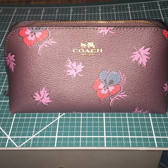 Coach | Bags | Nwot Coach Leather Cosmetic Case | Poshmark